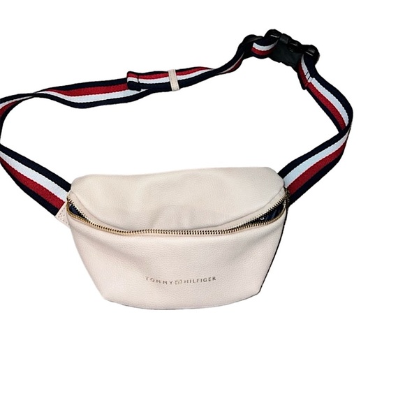Tommy Hilfiger | Bags | Tommy Hilfiger Womans Fanny Pack Logo ...
